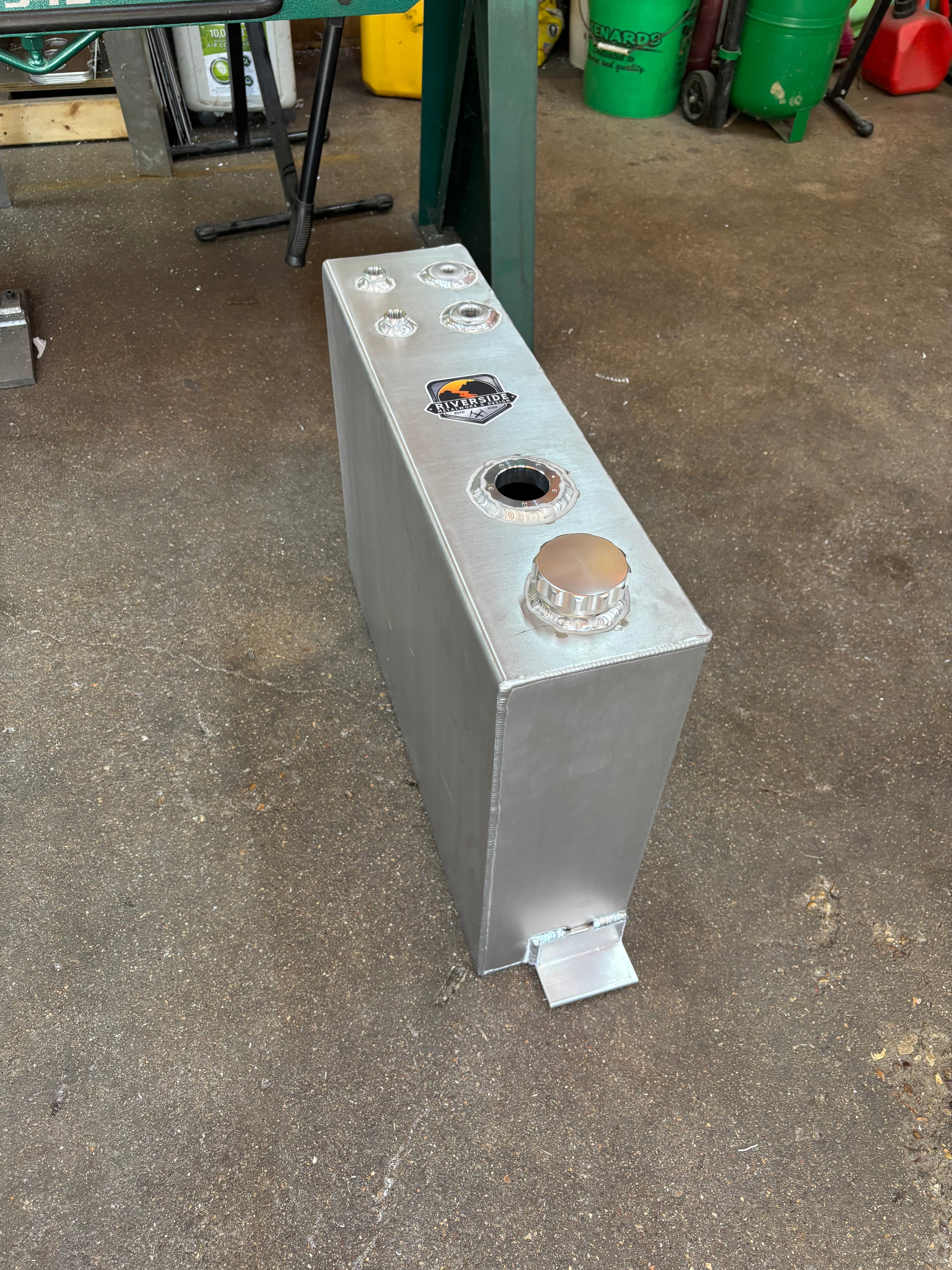 11 Gal (Slim) Fuel Tank – Riverside Metalwork & Design